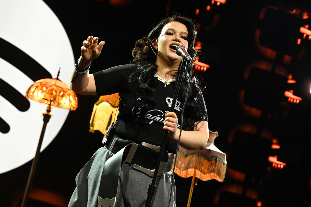 Lola Young makes triumphant return at Spotify's Best New Artist Grammys ...