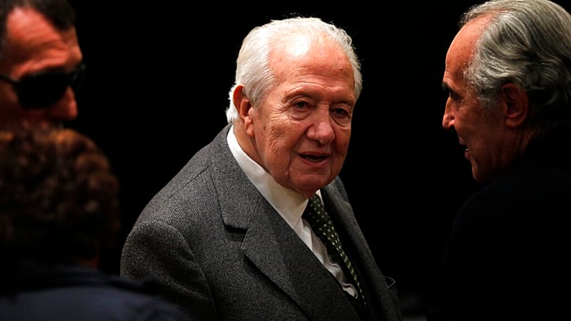 Paris homenageia Mário Soares com um jardim e uma placa