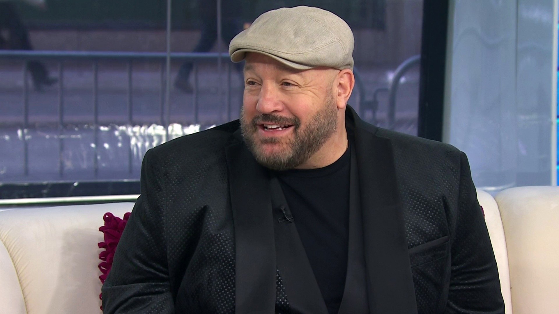 Kevin James talks ‘Solo Mio,’ singing with Jelly Roll, family