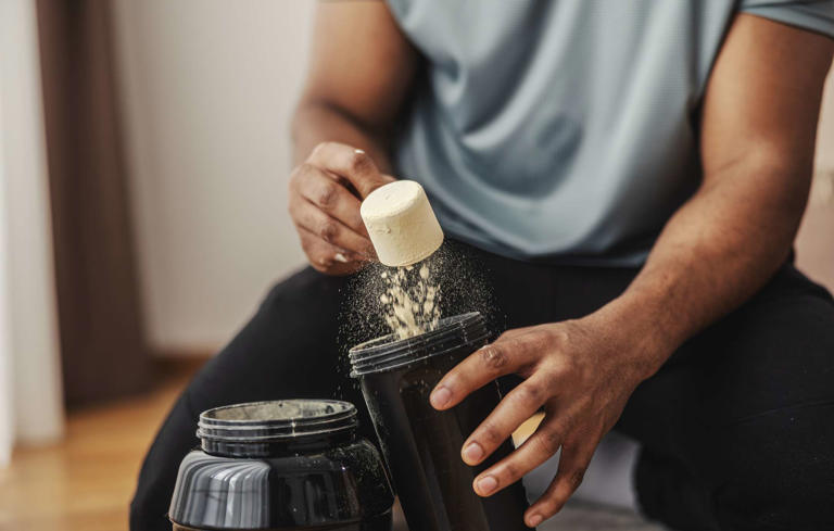 The best time to drink a protein shake for muscle gains and weight loss