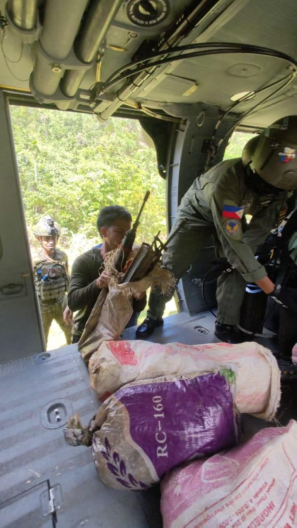 Pregnant rebel among 6 to surrender in Bicol