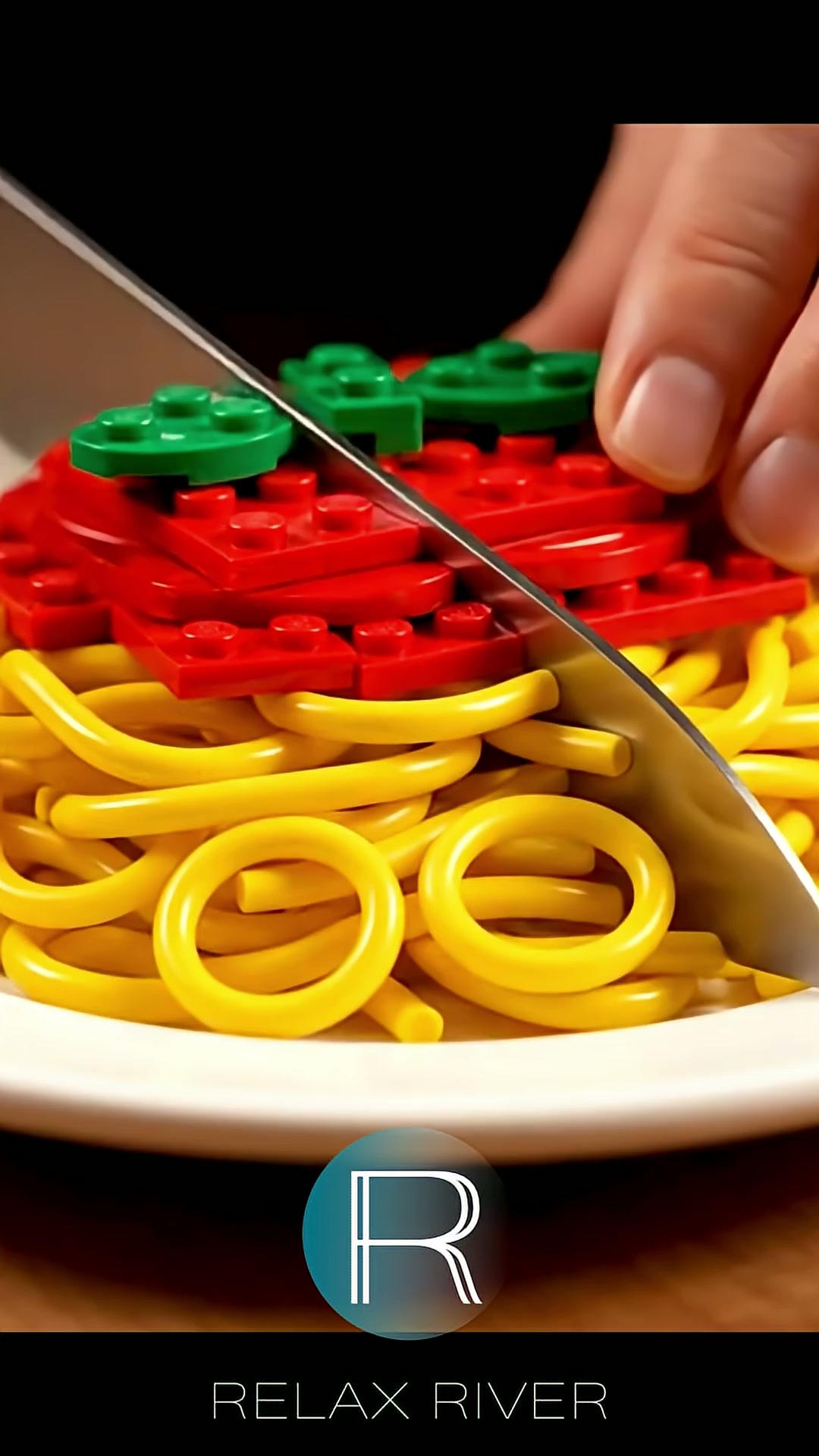 Slicing LEGO food 🍏🍔🍝 — Bricks fall out! | ASMR short