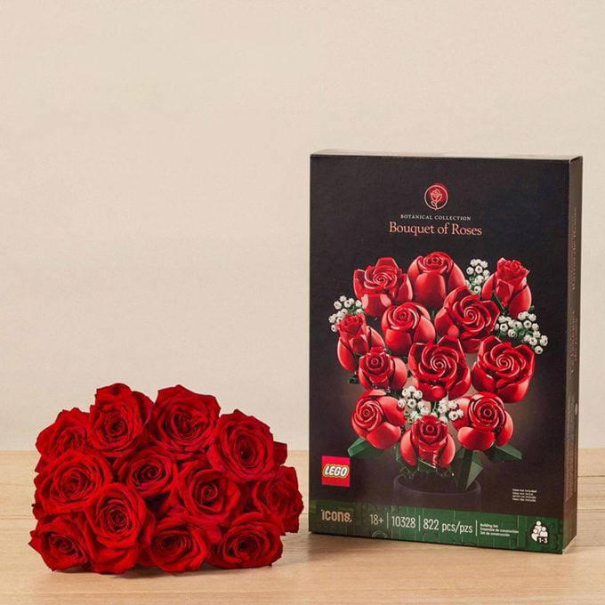 These LEGO bouquet bundles are perfect for Valentine’s Day