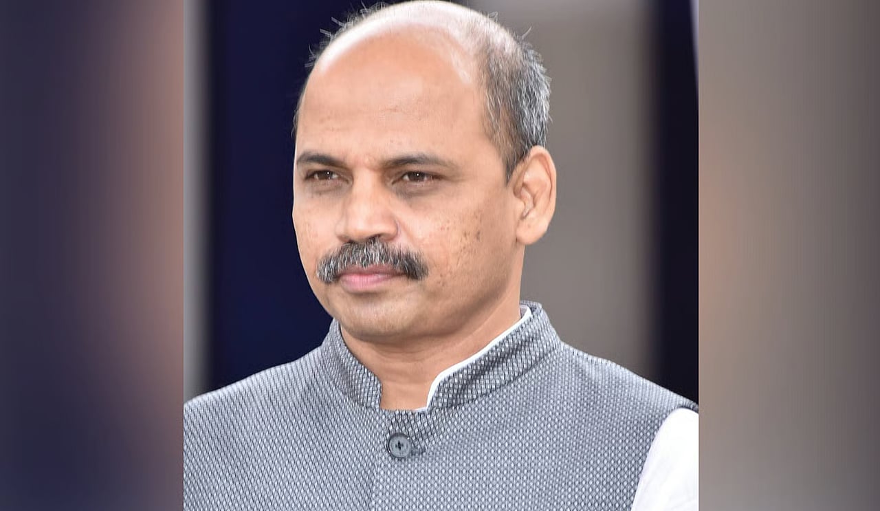 Karnataka minister urges MSMEs to pay dignified wages