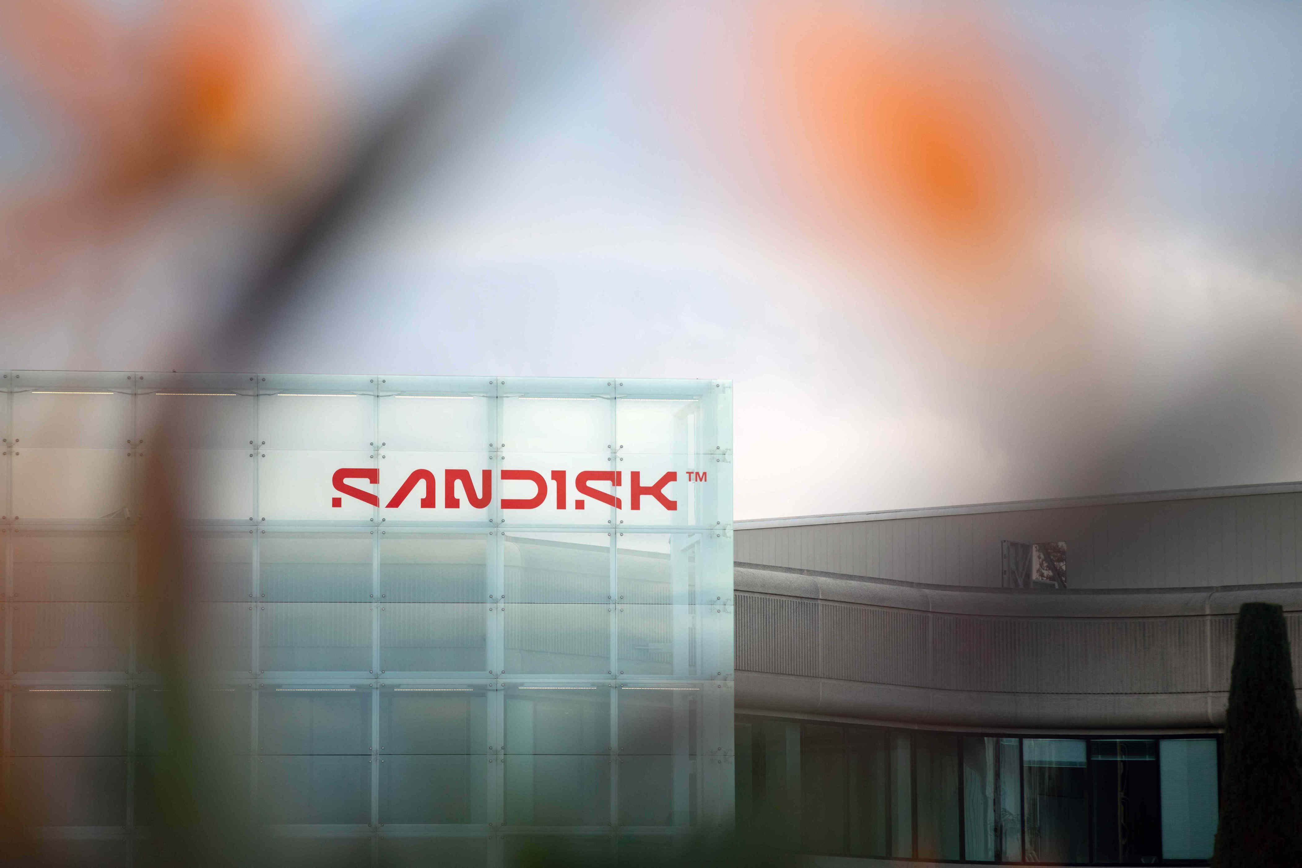 Sandisk's results and outlook soar past estimates. Its rally isn't ...