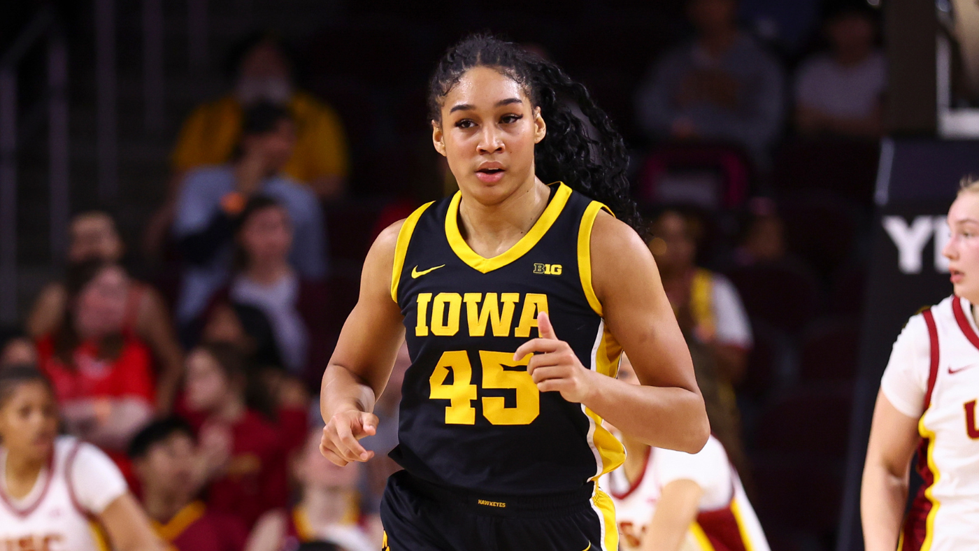 Takeaways: After USC loss, Iowa looks to Hannah Stuelke as its X factor ...