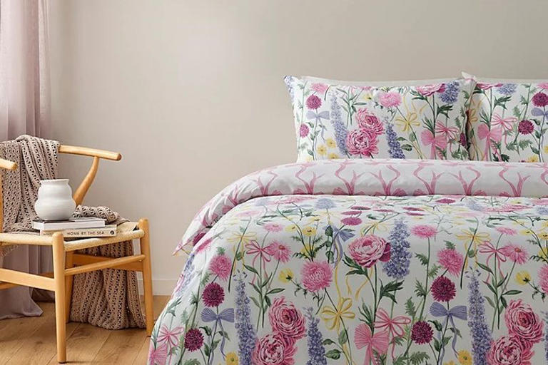 Asda's £10 'pretty' spring bedding is reversible