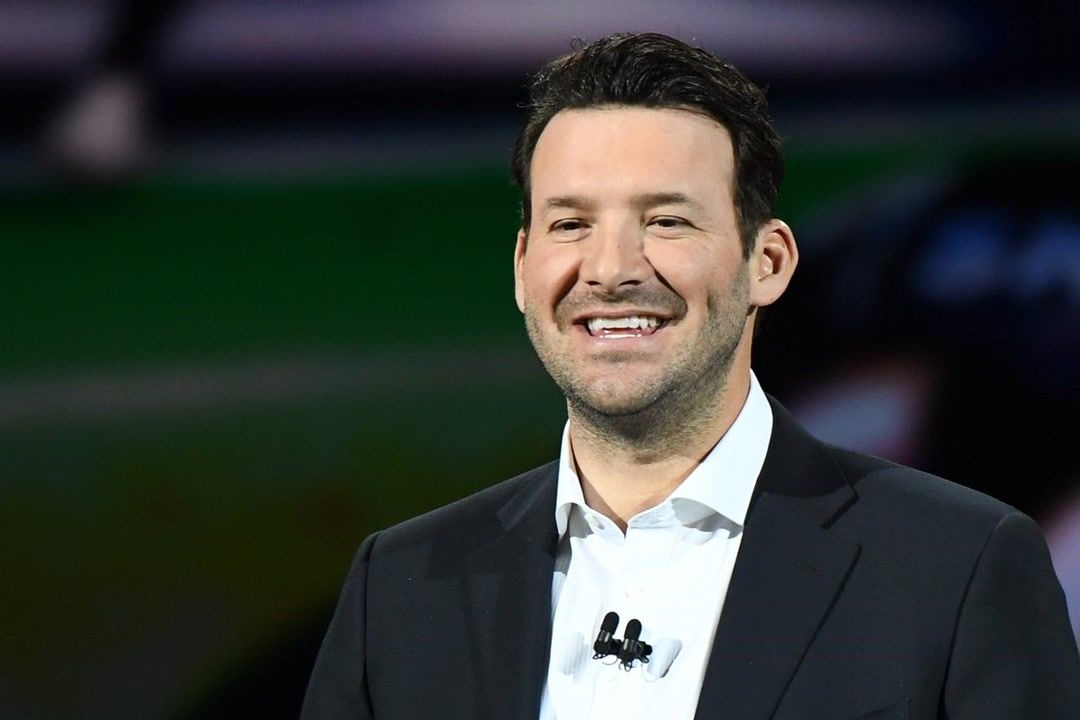 Tony Romo owned Taylor Swift 'wife' slip up on NFL broadcast