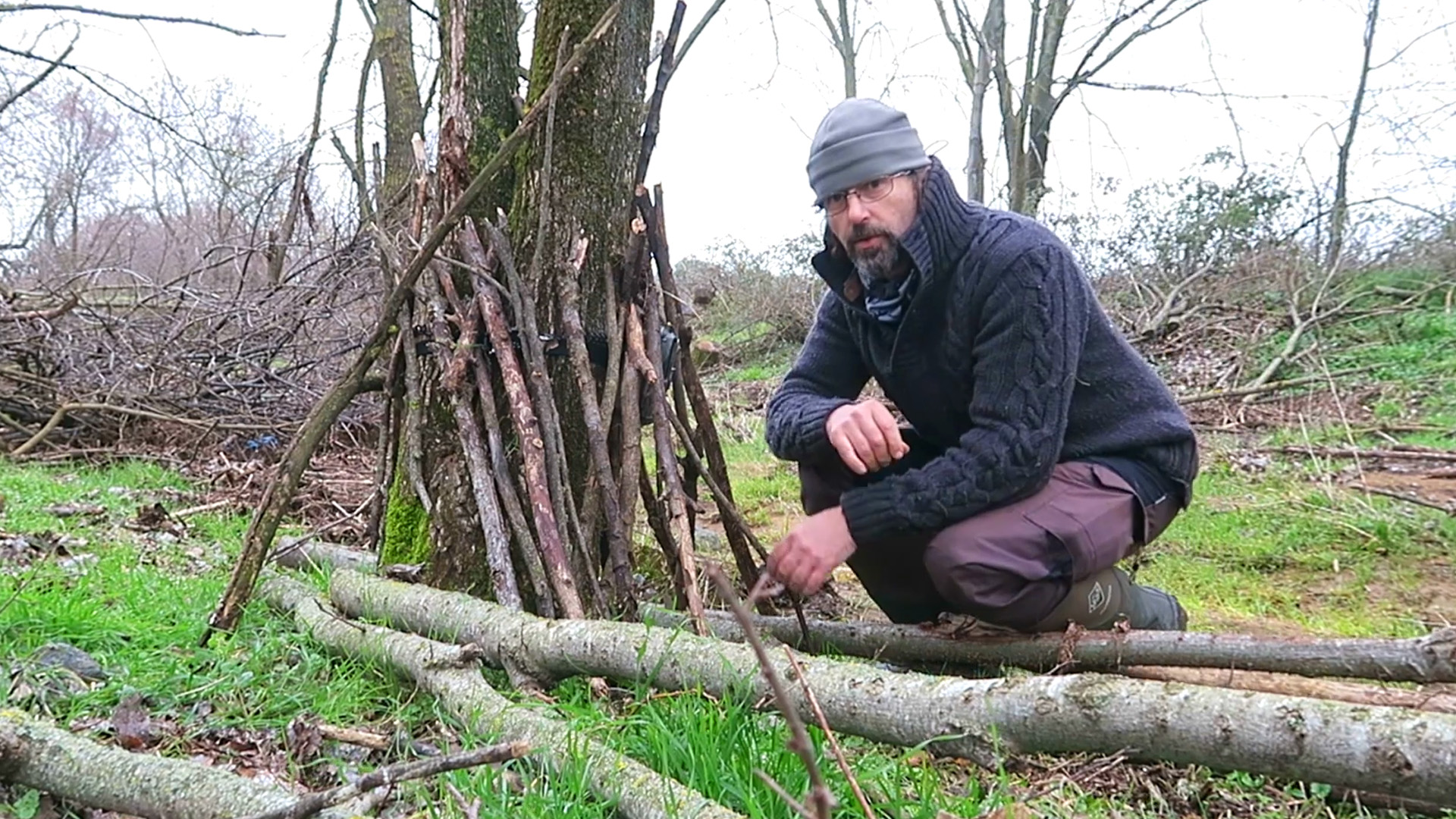 How to set up trail cameras outdoors