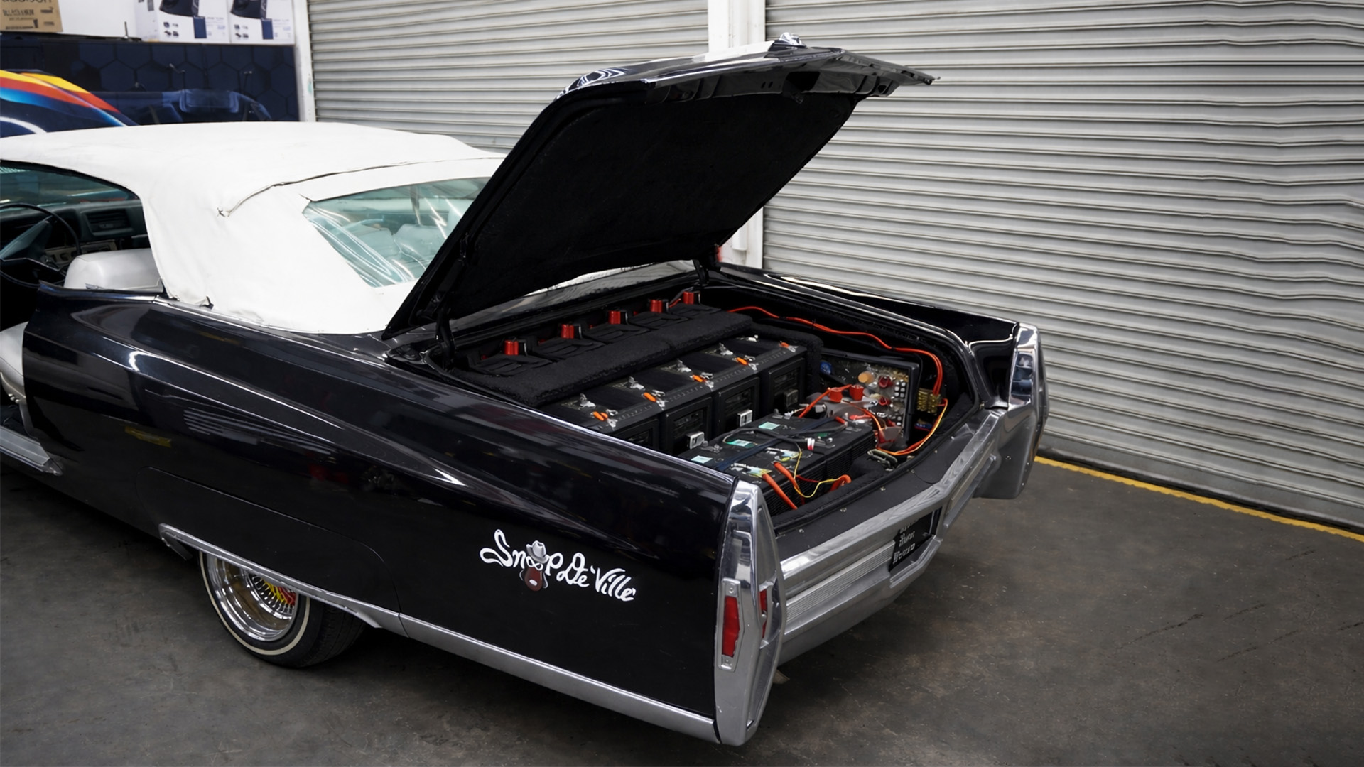 Upgrading the sound system in Snoop Dogg’s Cadillac