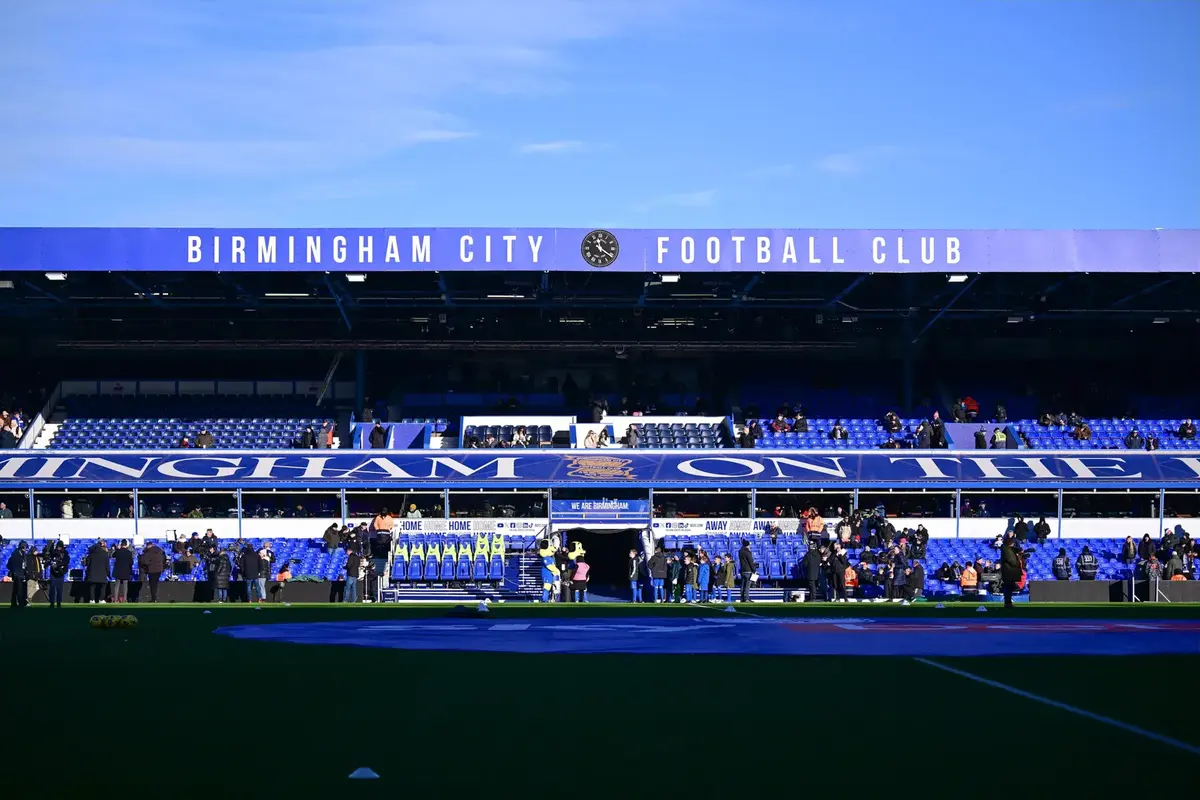 Birmingham City agree midfielder exit to promotion chasers
