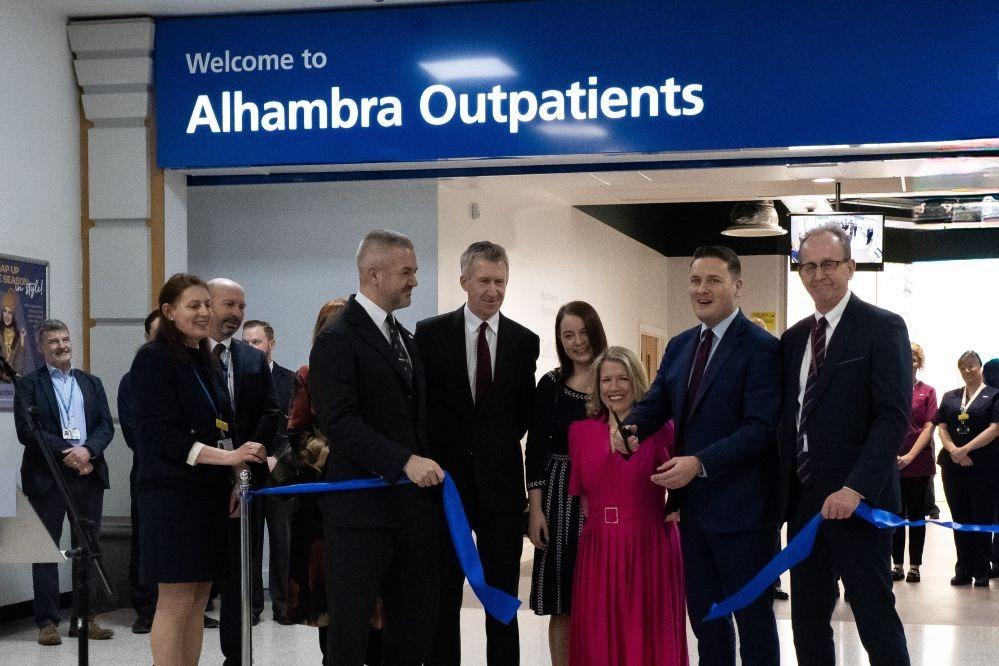 Health Secretary Wes Streeting opens Barnsley' ‘Health on the High ...