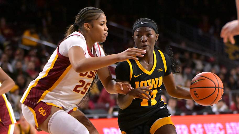 Iowa slips up, suffers first conference loss at USC
