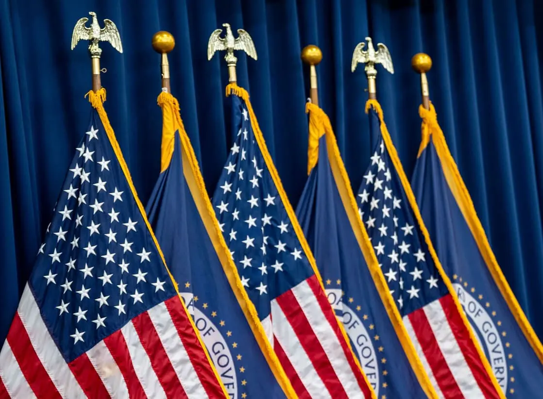 Trump nomina Kevin Warsh a capo della Federal Reserve