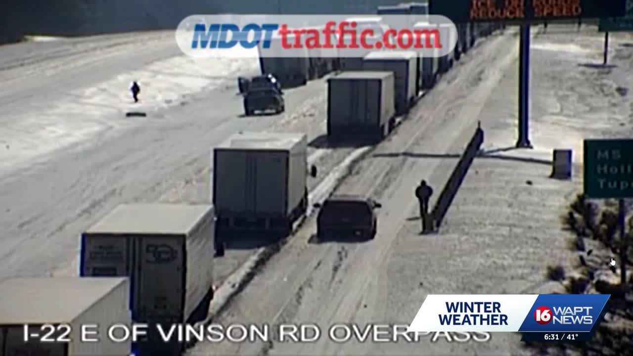 Traffic moving again in North Mississippi