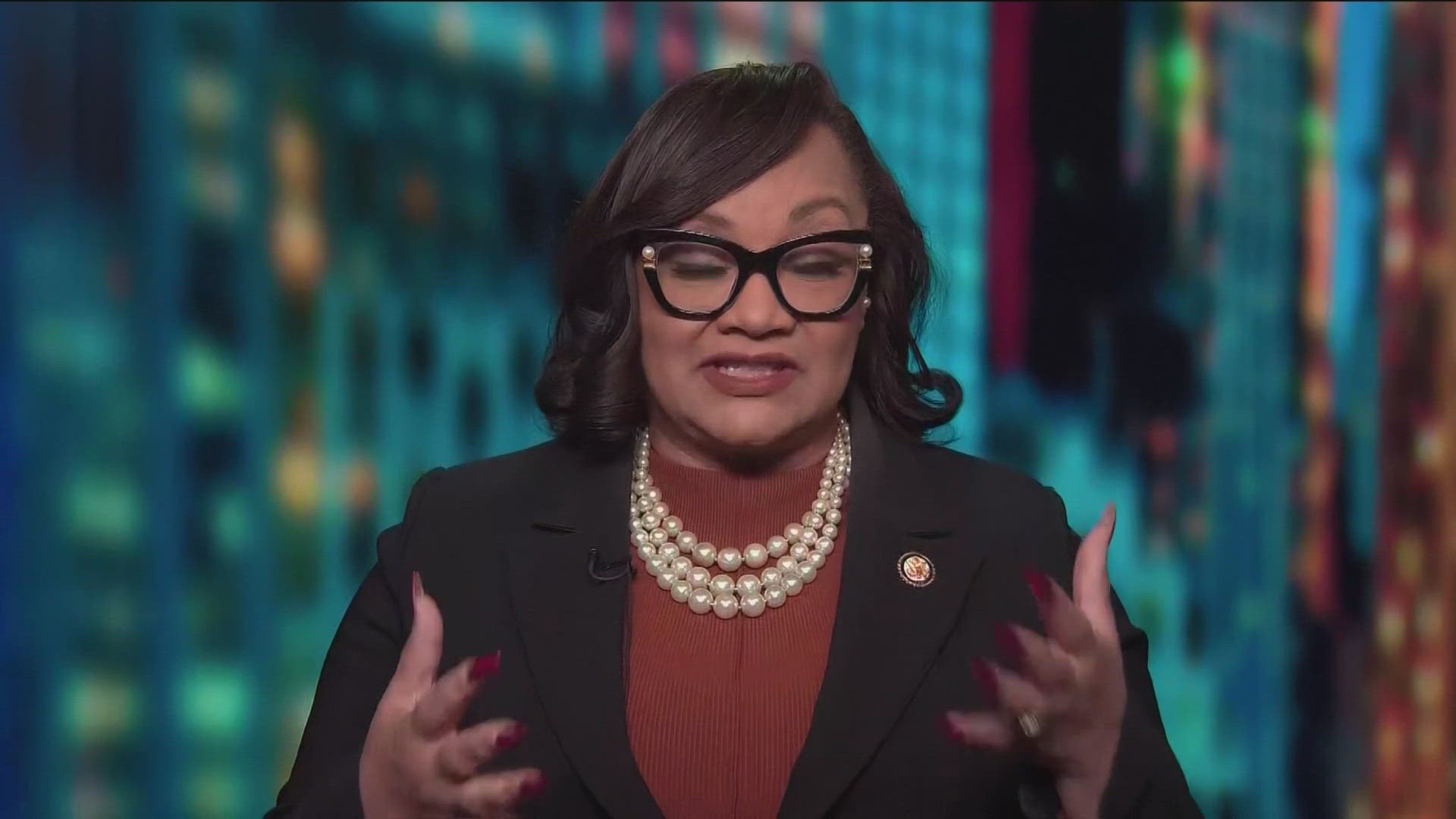 Rep. Nikema Williams appears on CNN demanding answers after FBI raid at ...