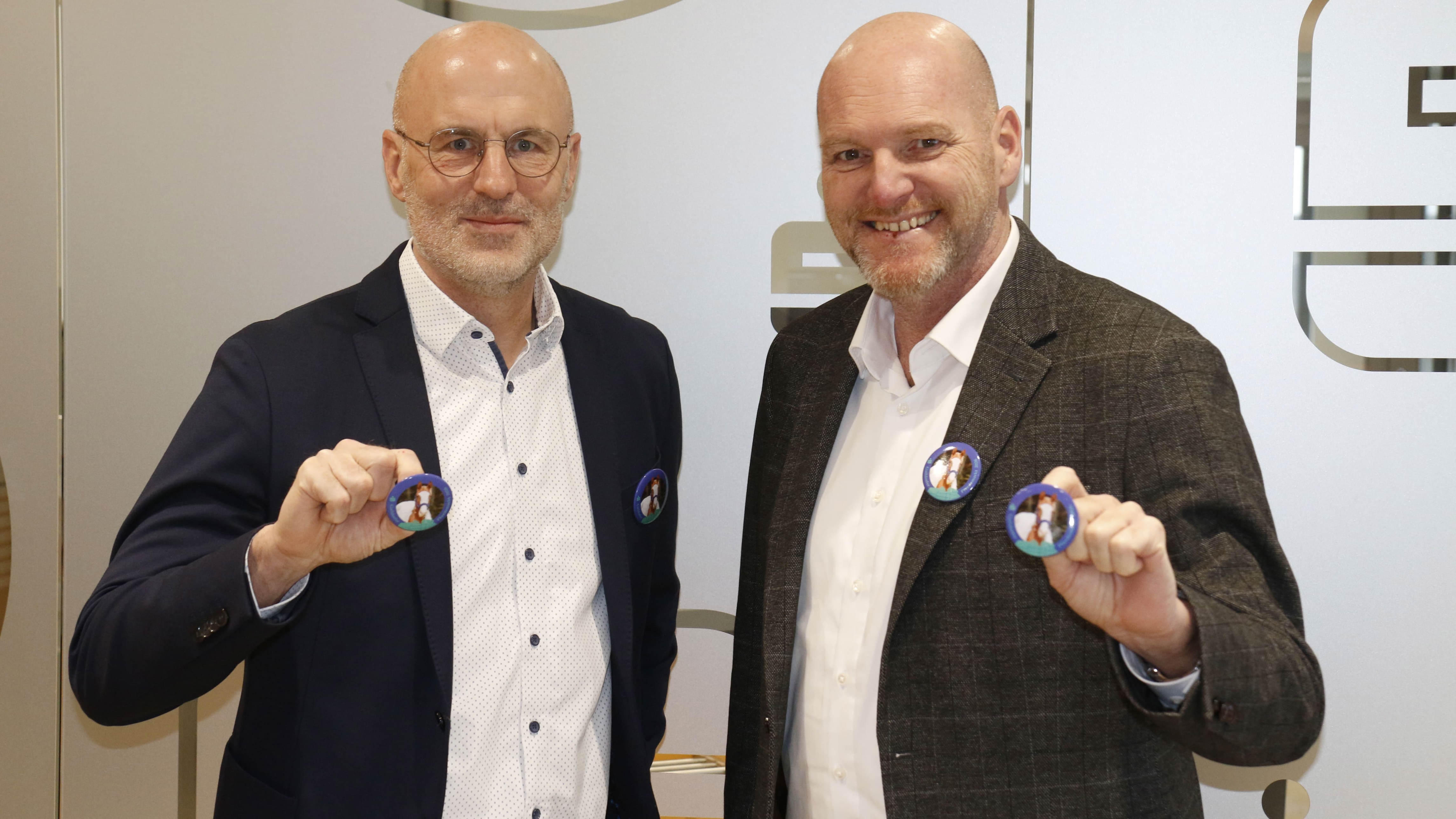 Pferdemarkt in Gaildorf: Der „Rote Kardinal“ ziert den Button