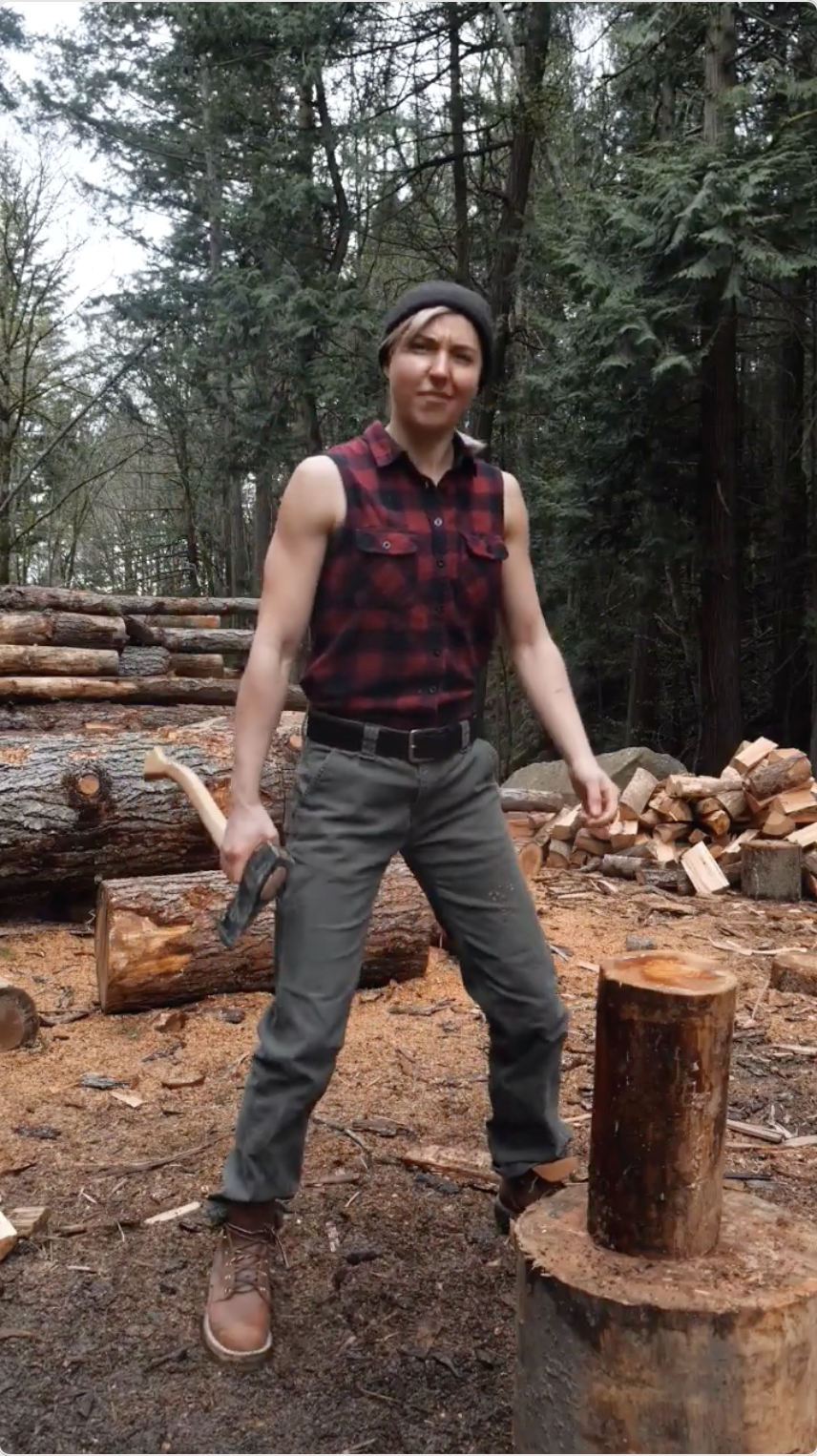 Proper splitting position for safe and efficient wood chopping
