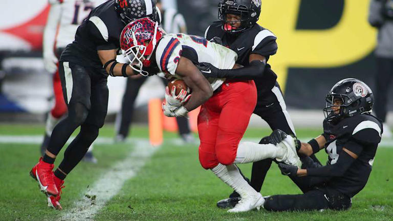 Nation’s No. 1 RB draws major interest from two college football ...
