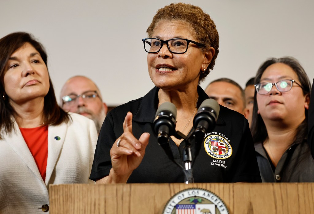 LA Mayor Karen Bass blasts arrest of Don Lemon as WH celebrates with ...
