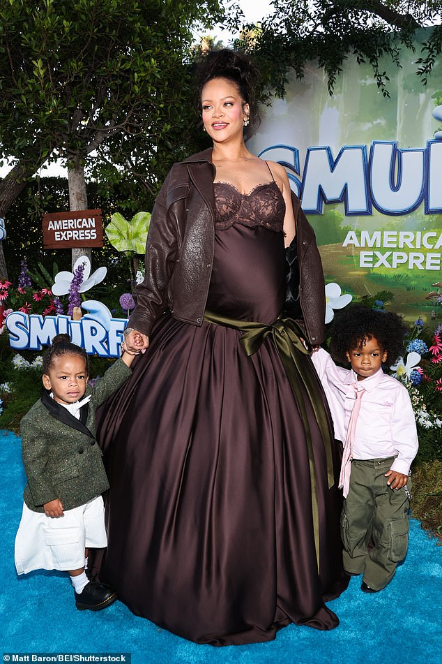 Hog de Replay! Talented swine Peppa Pig records a Rihanna cover and ...