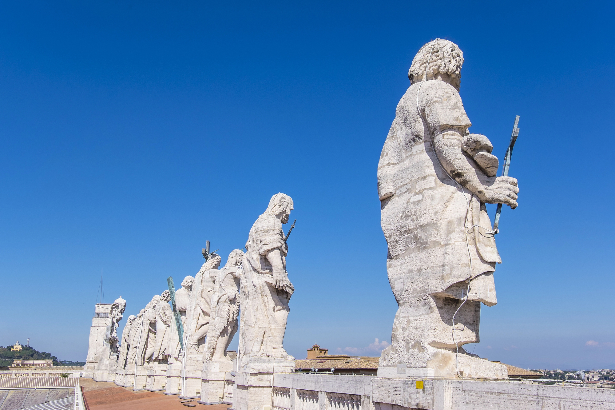 Statues hiding time capsules inside