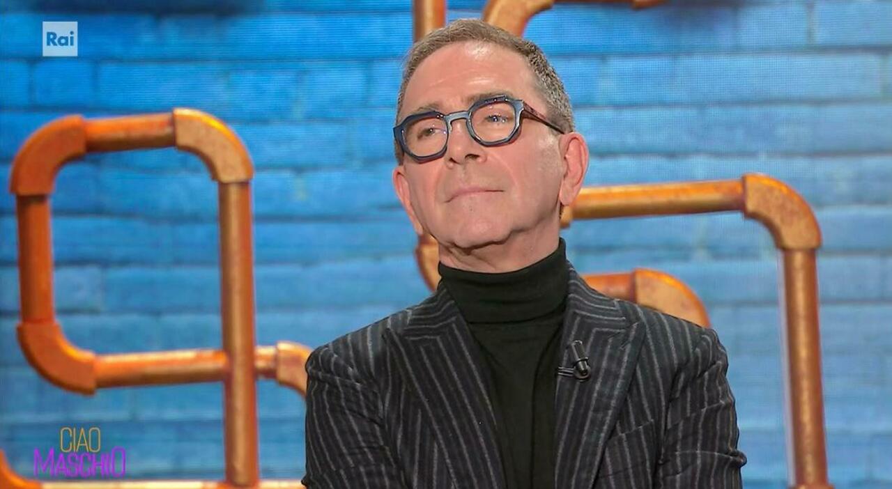 Pino Strabioli a Ciao maschio: «A 5 anni aspettavo fuori casa, mentre ...