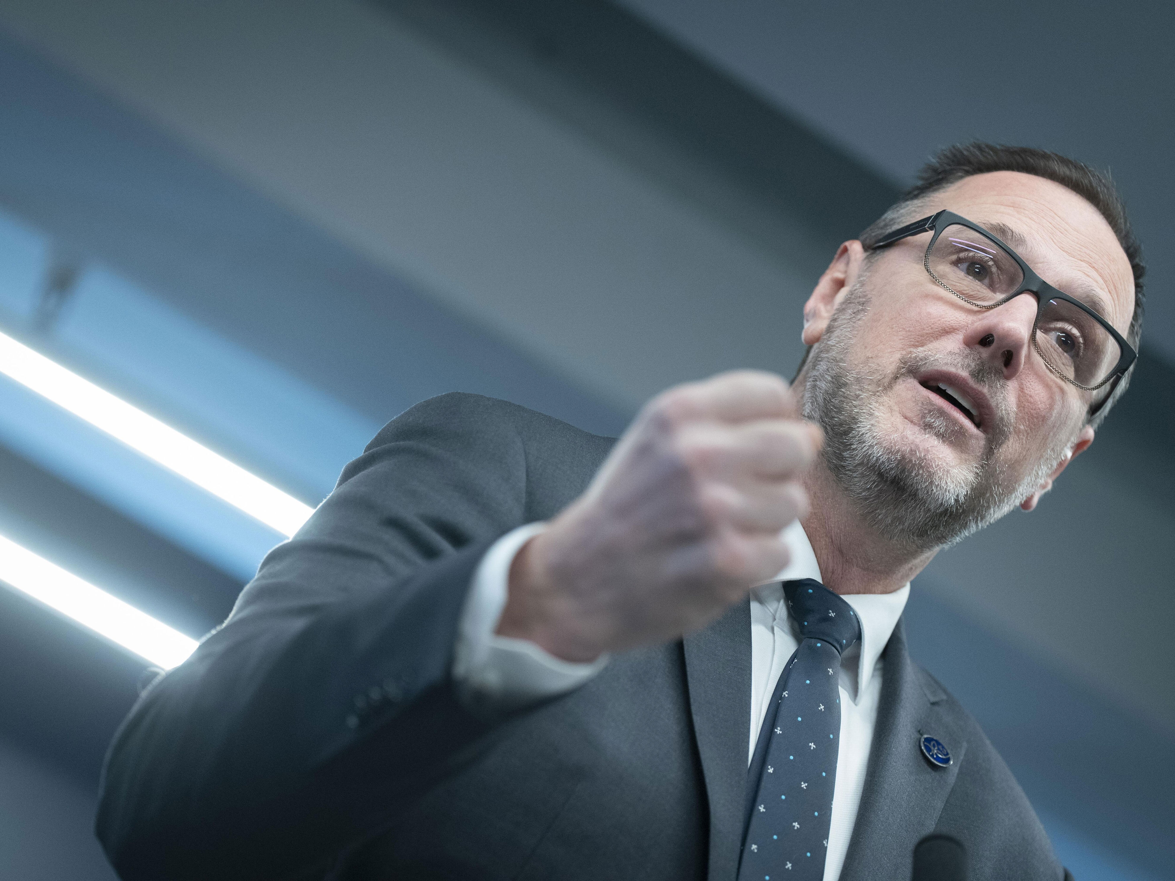 Orphelins du PEQ : Jean-François Roberge demeure inflexible