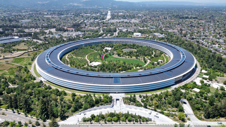 Apple reportedly spent $2 billion on an AI company you've never heard of