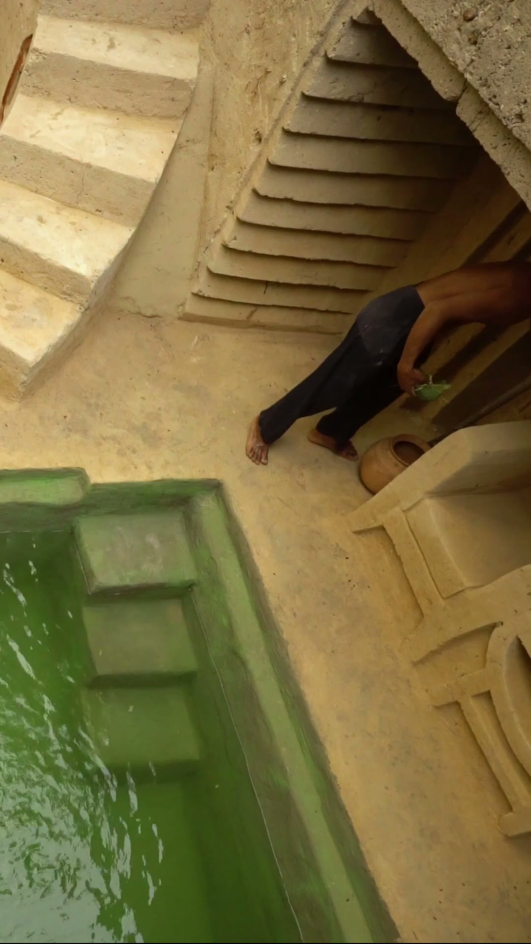 Building Underground Water Slide Room, flow water to the swimming pool