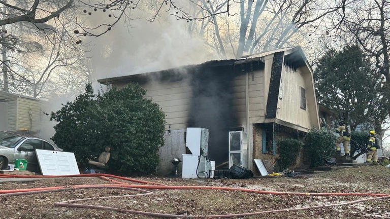 Garage fire destroys Harrison home, neighbors call 911 as crews rush ...