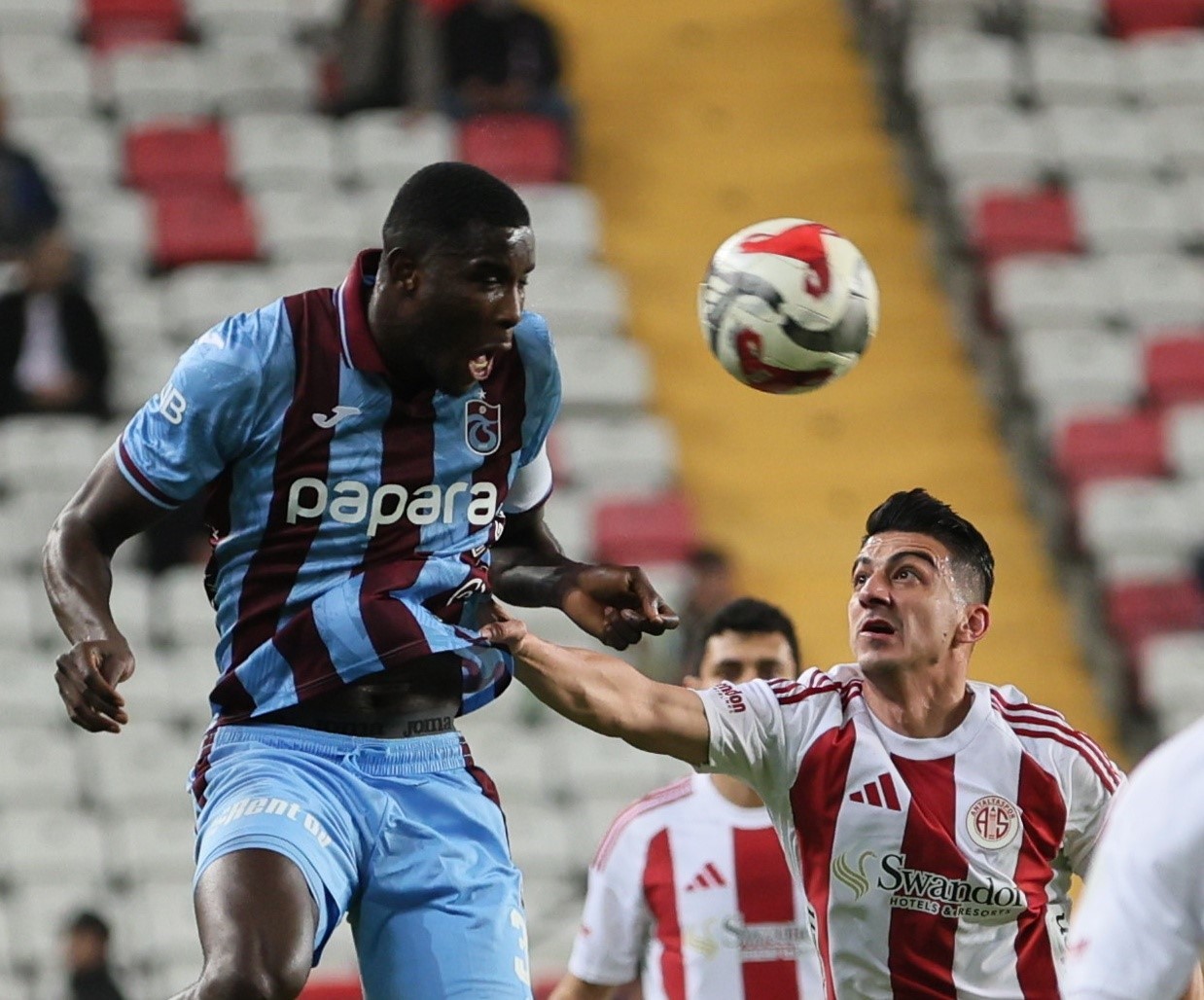 Trendyol Süper Lig: Antalyaspor 1 - Trabzonspor 0 (İlk yarı)