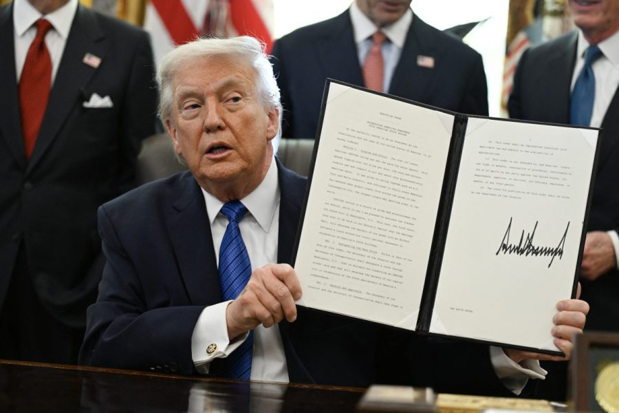 Trump signs executive order to bring IndyCar race to Washington, DC