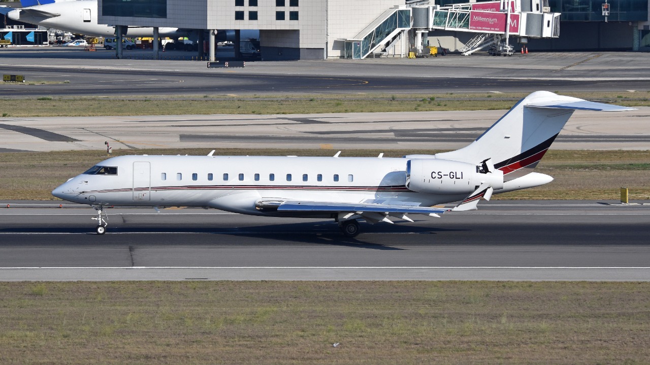 US Army shopping for 11 luxe business jets to spy from the sky