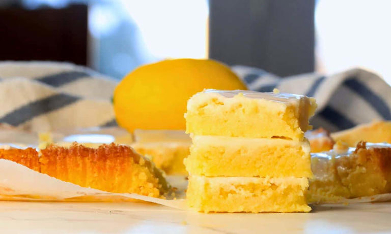 Low carb lemon brownies