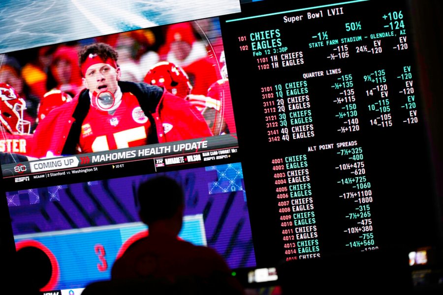 Missouri sports betting tops $540 million in first month