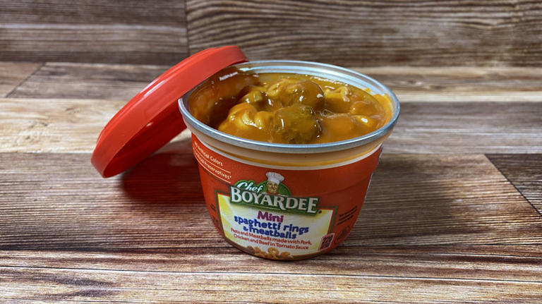 I tried 9 Chef Boyardee items and ranked them worst to best