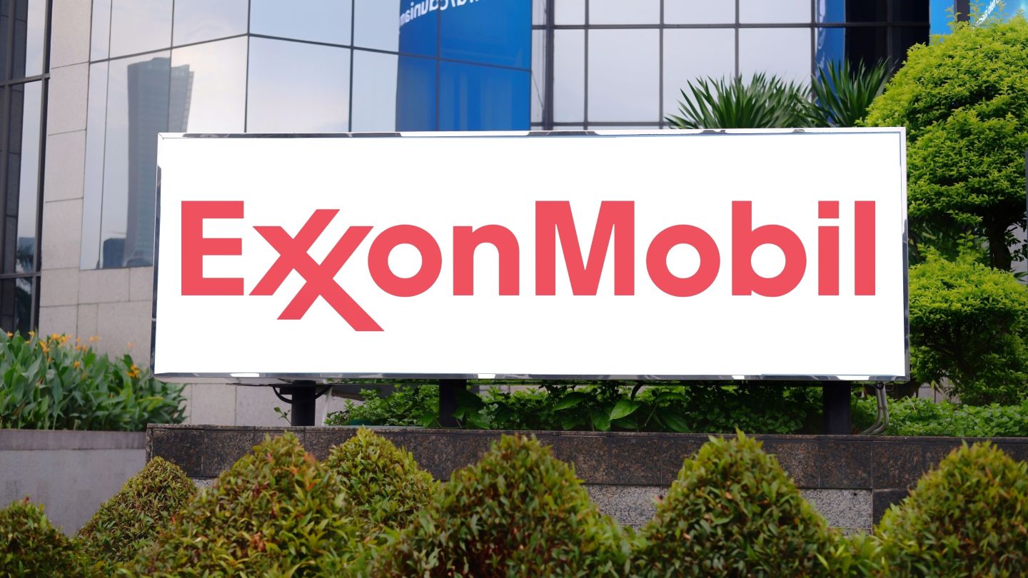 ExxonMobil reports 14% drop in Q4 net profit