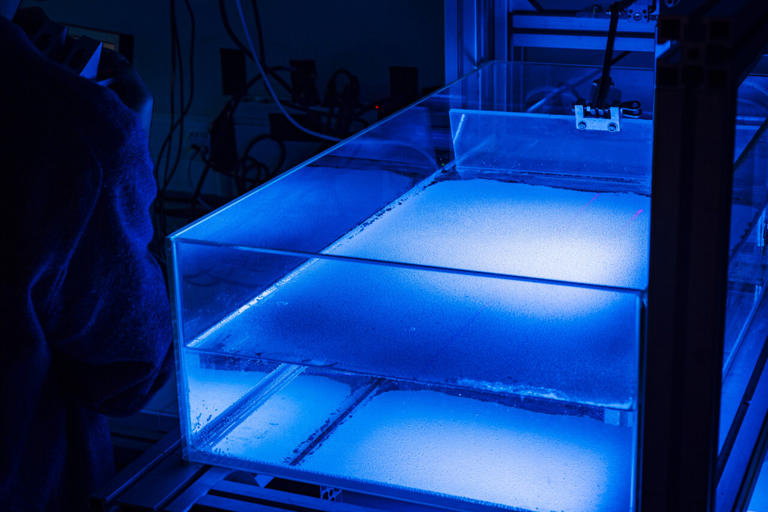 Lab study suggests longer waves fracture floating ice sheets at lower ...