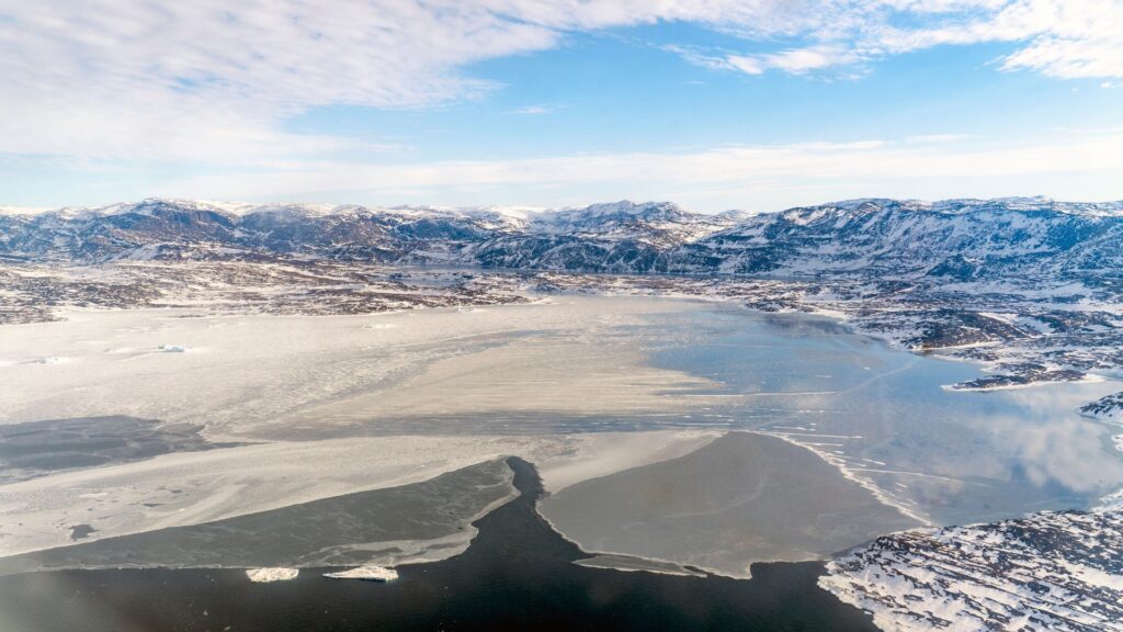 As winters shrink and warm, northern lakes face the greatest ecological ...