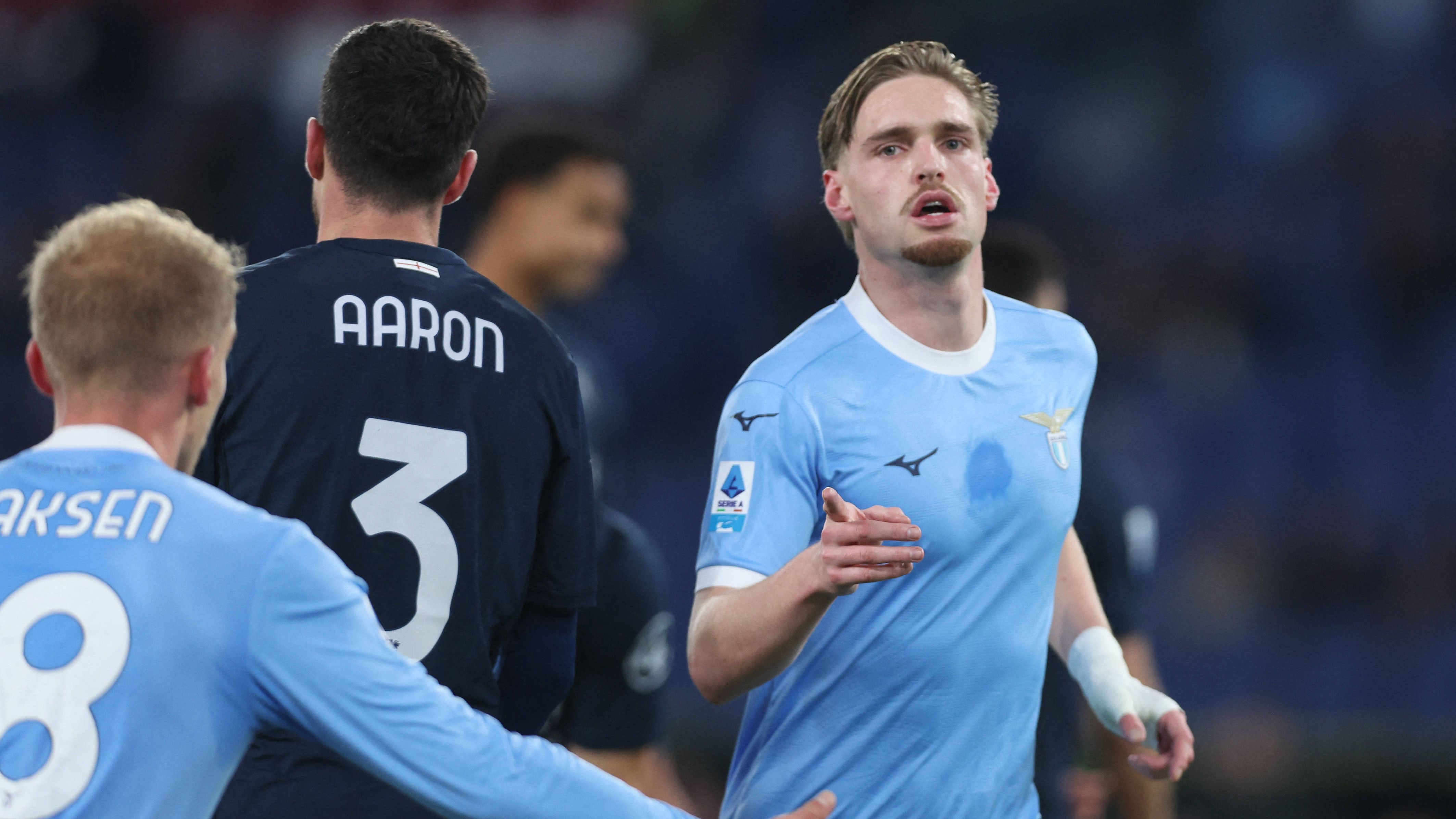 Kenneth Taylor maakt eerste goal voor Lazio door Justin Bijlow te ...