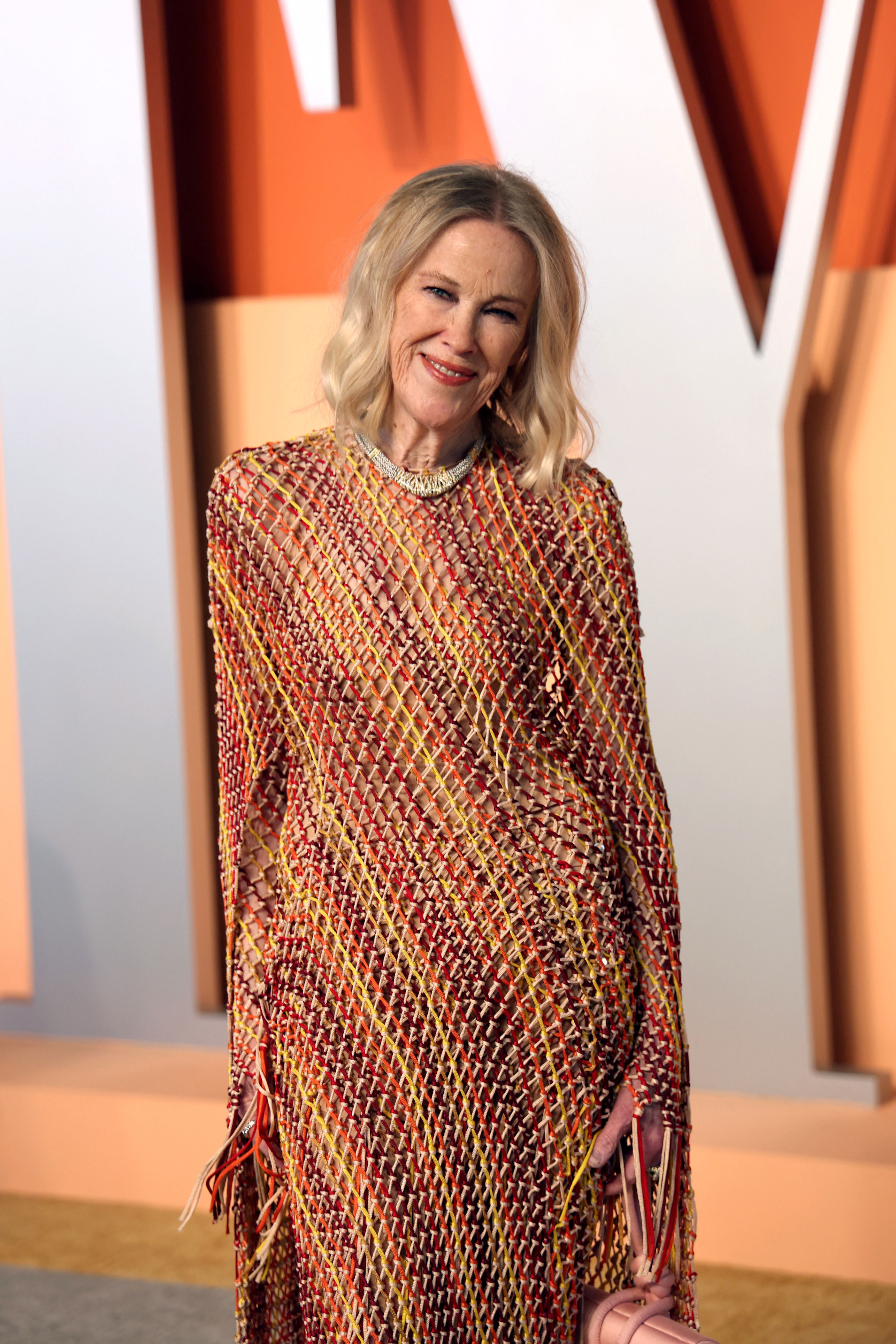Catherine O’Hara was having difficulty breathing before being rushed to ...