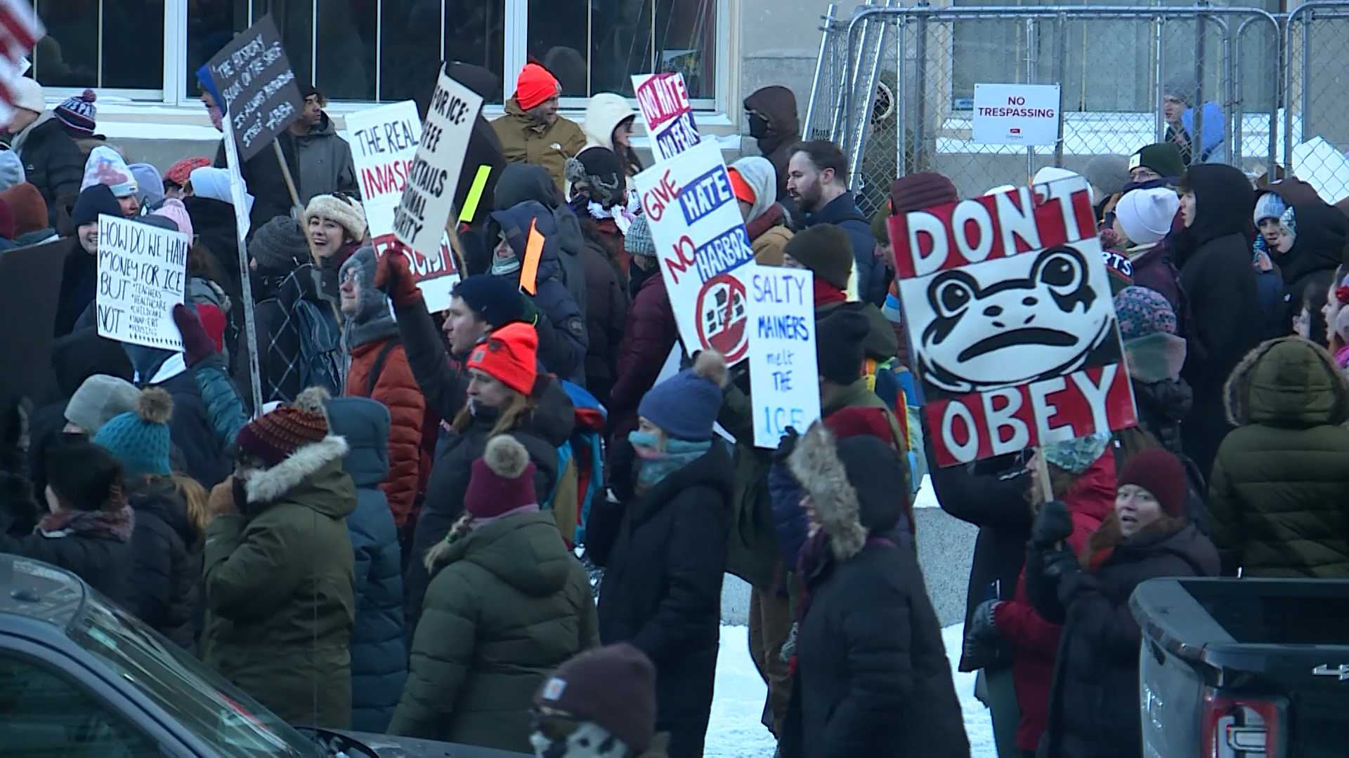 Anti-ICE protesters march through Portland after gathering in Monument ...
