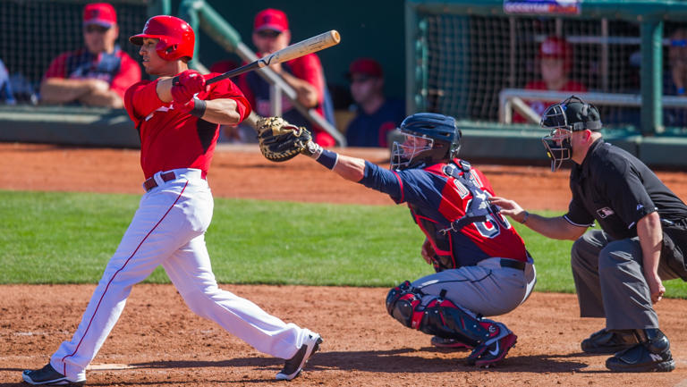 Former Reds infielder named team captain in Japan