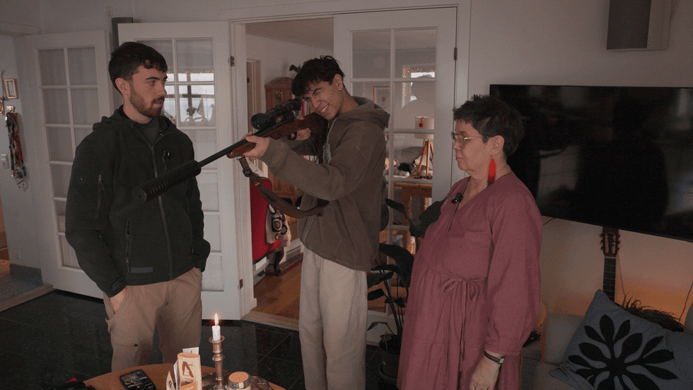 Greenland v Trump: Locals 'ready to fight' US invasion