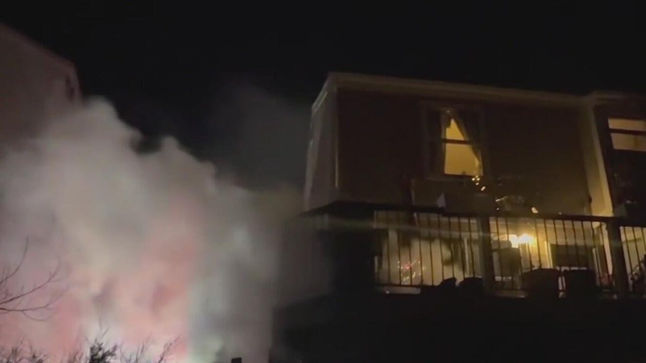 South Metro Fire Rescue crews rush to burning home in Highlands Ranch