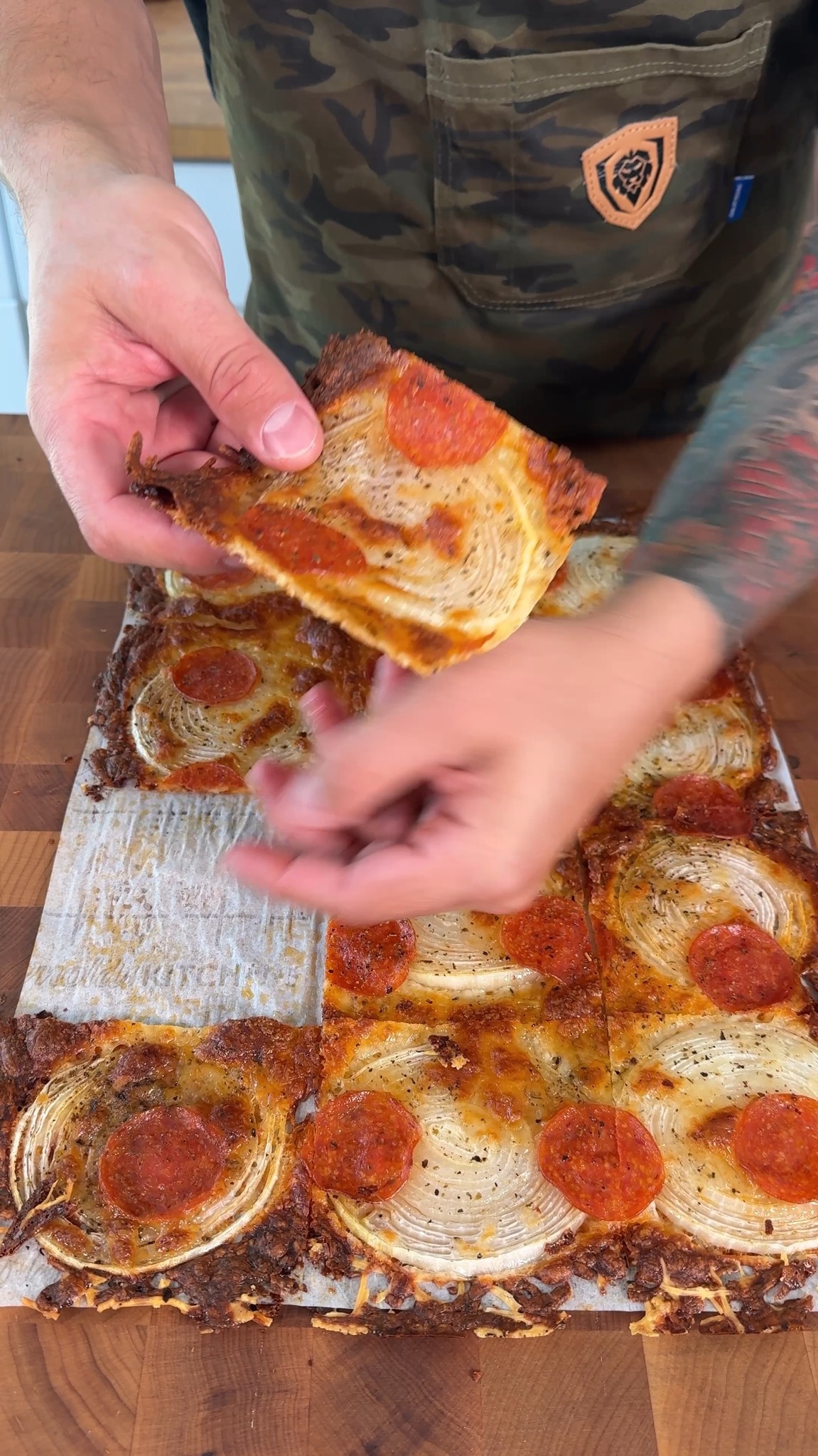 Crispy onion crust pizza recipe