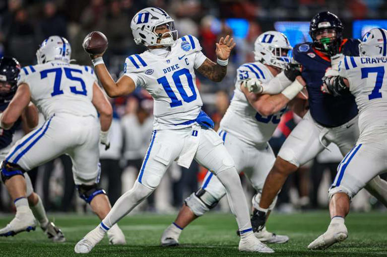 New Miami Hurricanes QB fires comments at angry fans