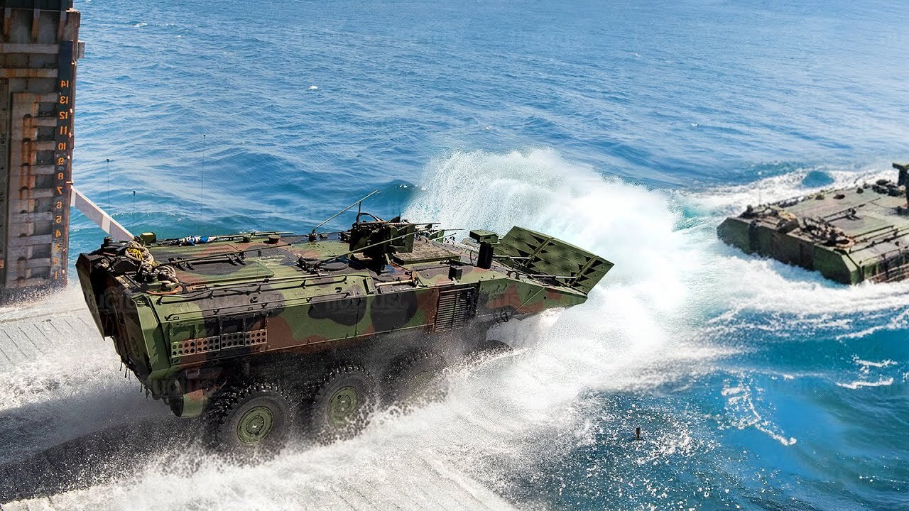 How the US Marines launch their brand-new armored vehicle in the middle ...