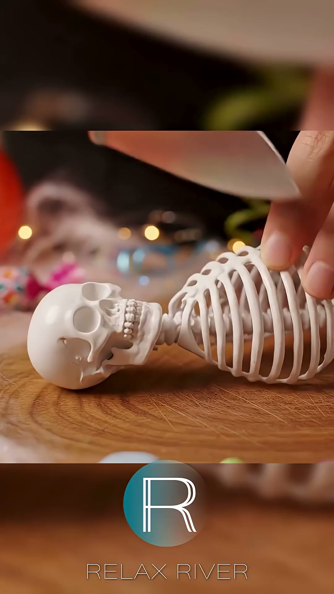 Slicing Día de los Muertos skulls & skeletons 💀🌺 | ASMR short (no talking)